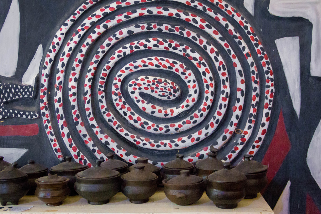 Sirigu Paintings in Ghana Bring a Village Back to Life | Wanderarti